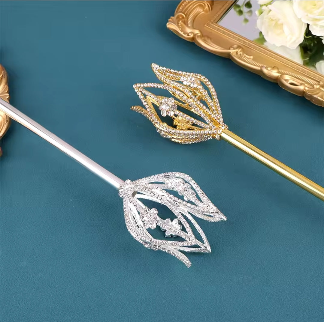 Cetros de Reinas y Quinceañeras – La Tiara